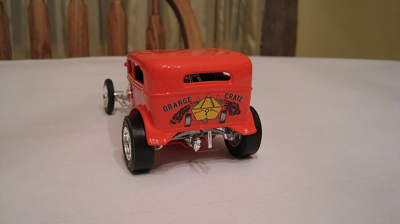 1932 Orange Crate Ford Sedan -- Plastic Model Car Kit -- 1/25 Scale ...