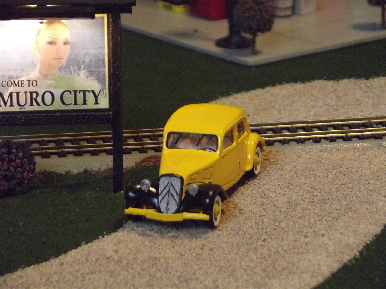 Citroen 11CV Staff Car -- Plastic Model Military Vehicle Kit -- 1/48 ...