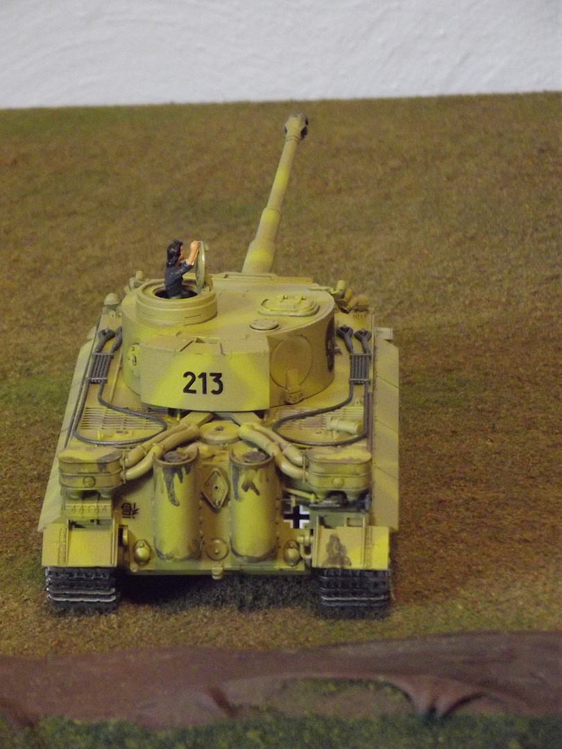 German Battle Tiger Tank I Early Prod -- Plastic Model Military Vehicle ...