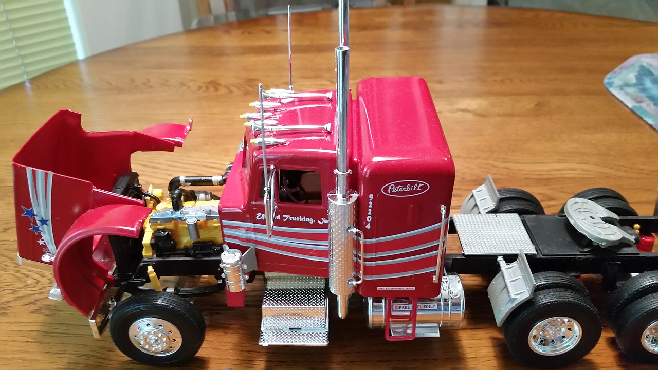 Peterbilt 359 Conventional -- Plastic Model Truck Kit -- 1/25 Scale ...