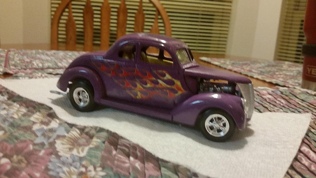 1937 Ford Coupe Street Rod -- Plastic Model Car Kit -- 1/24 Scale ...