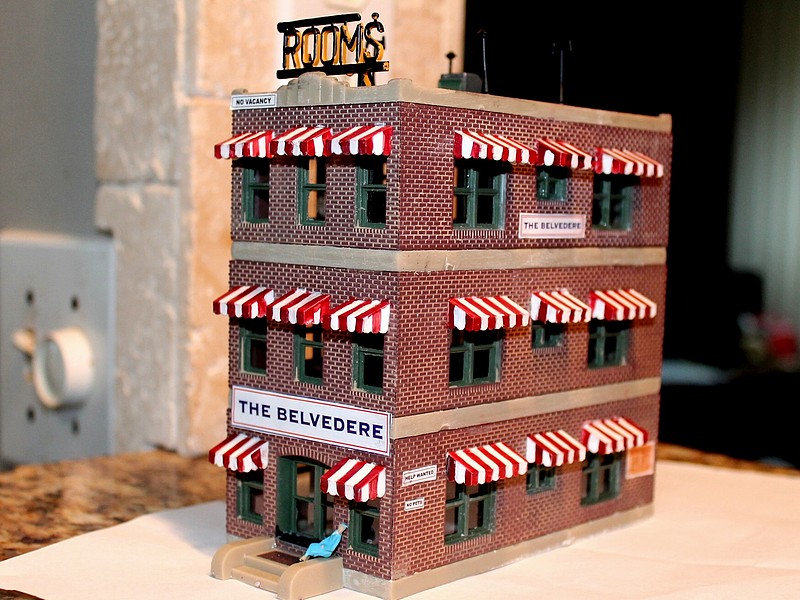 Belvedere Downtown Hotel Kit -- Model Train Building -- HO Scale ...