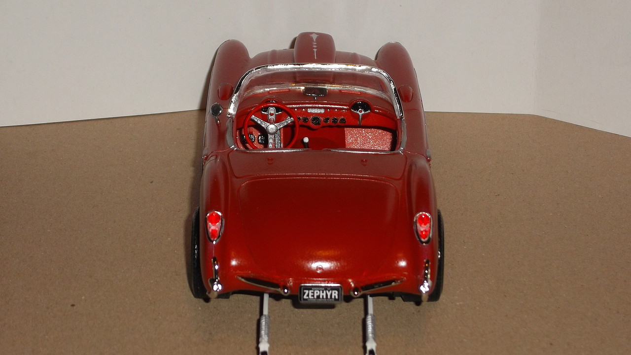 1957 Corvette Convertible White C.Lewis -- Plastic Model Car Kit -- 1/ ...