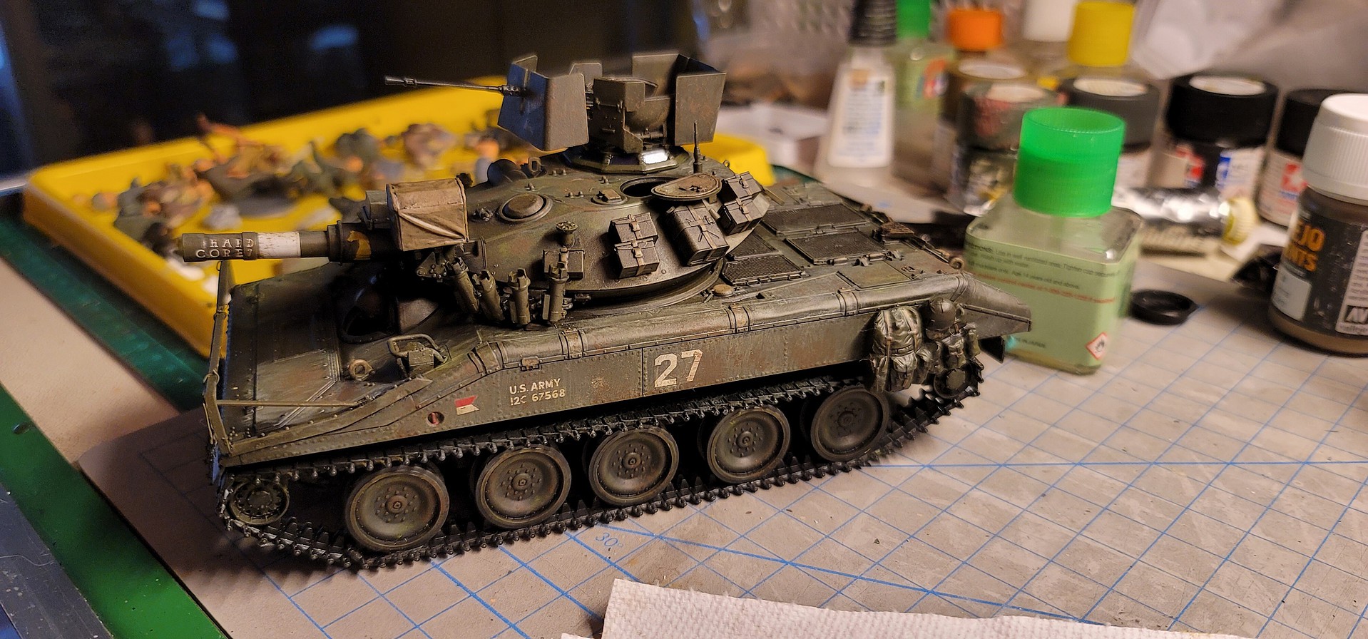 US M551 Sheridan Airborne Tank Vietnam War -- Plastic Model Tank Kit ...