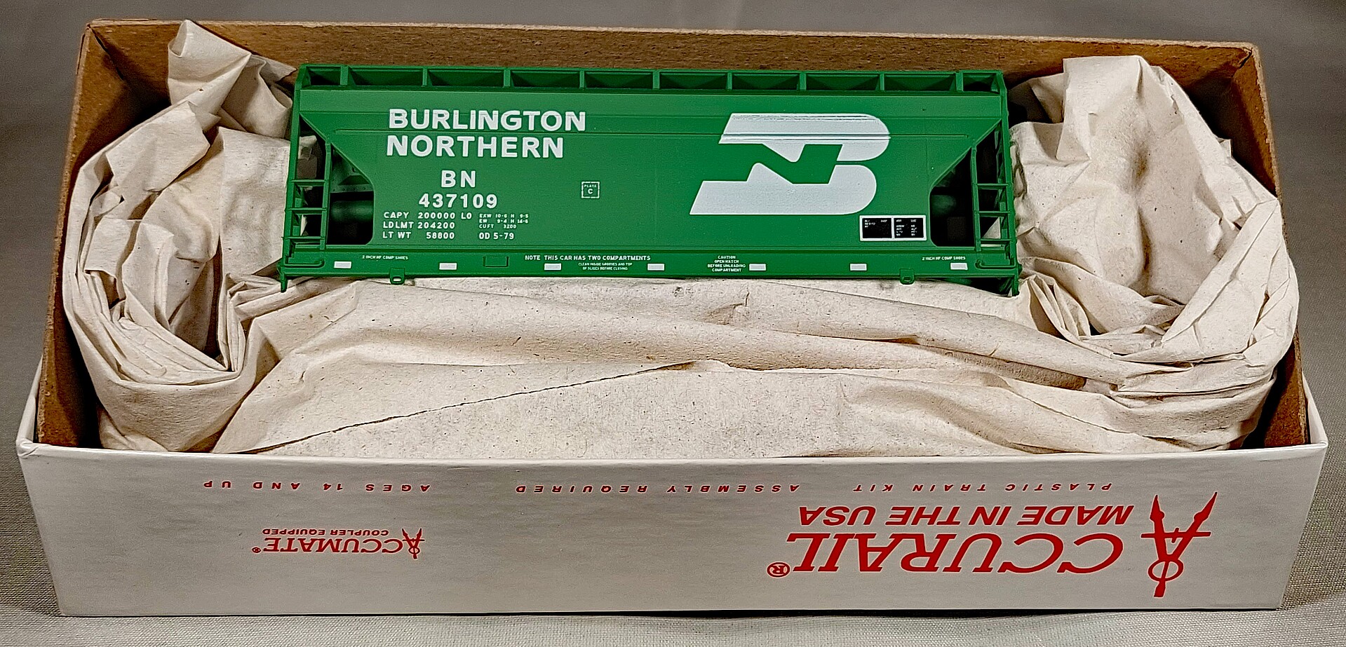 ACF 2-bay Center-Flow Covered Hopper BN #437109 -- HO Scale Model Train ...