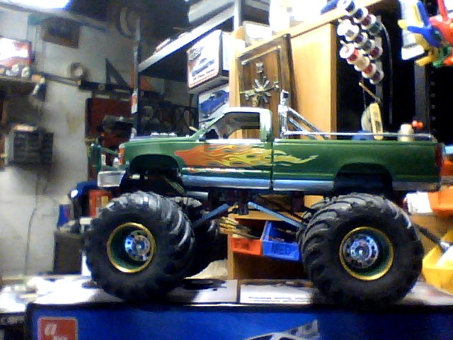 USA-1 Monster Truck -- Plastic Model Monster Truck Kit -- 1/25 Scale ...