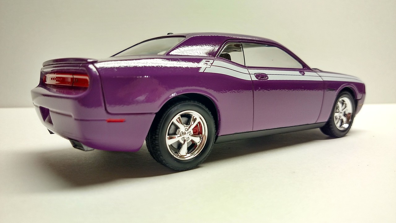 2010 Dodge Challenger R/T Classic -- Plastic Model Car Kit -- 1/25 ...