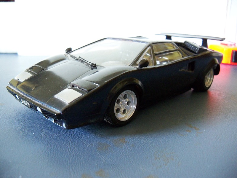 Gallery Pictures Revell-Monogram Lamborghini Countach Plastic Model Car ...