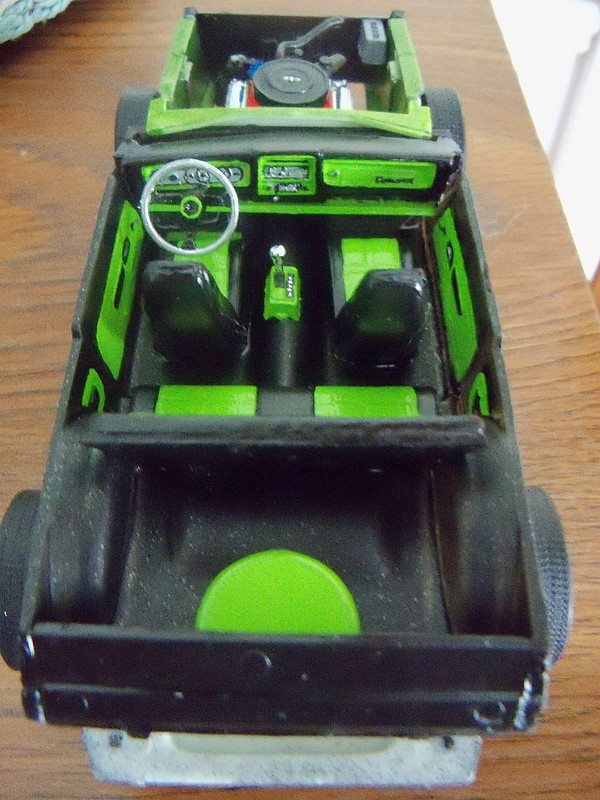 1976 AMC Gremlin -- Plastic Model Car Kit -- 1/25 Scale -- #690 ...