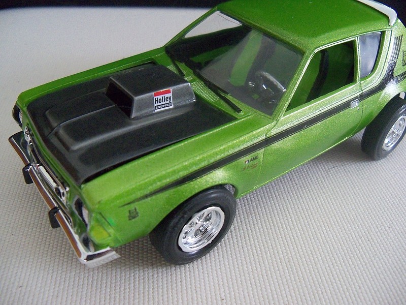 1976 AMC Gremlin -- Plastic Model Car Kit -- 1/25 Scale -- #690 ...