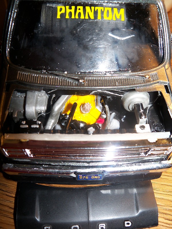 1976 Ford Custom Van Phantom -- Plastic Model Car Kit -- 1/25 Scale ...