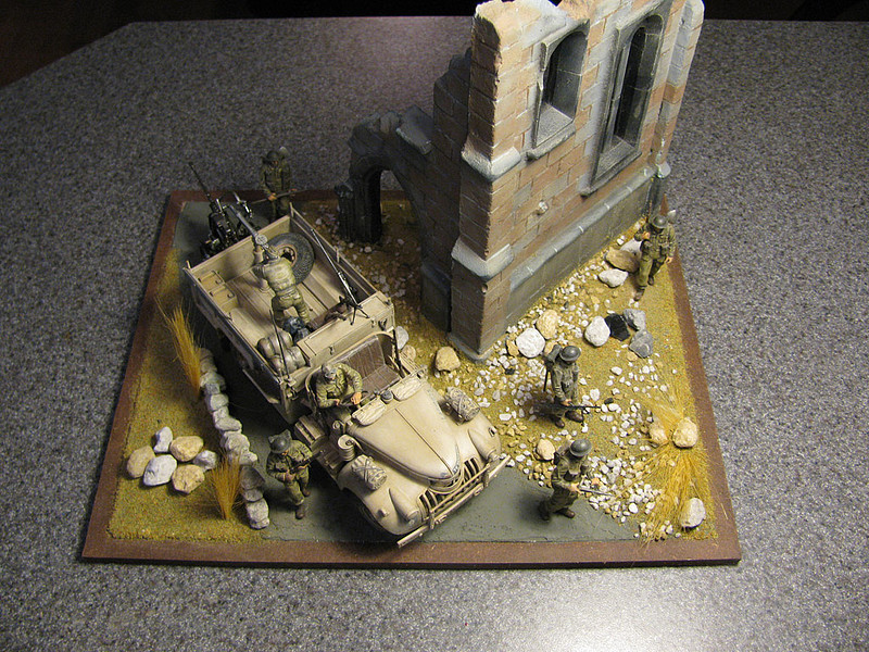 British L.R.D.G. Command Car w/Breda 20mm -- Plastic Model Military Kit ...