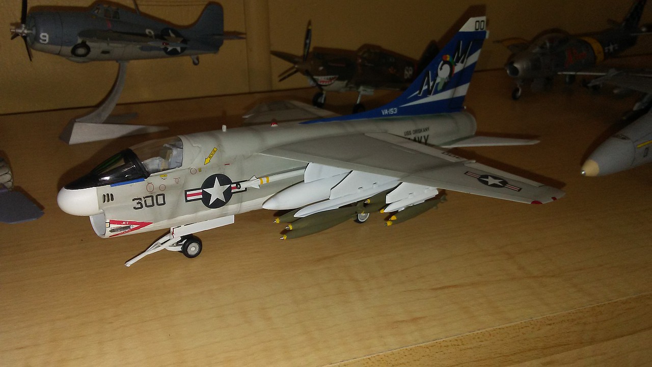 A7A Corsair II Aircraft -- Plastic Model Airplane Kit -- 1/72 Scale ...