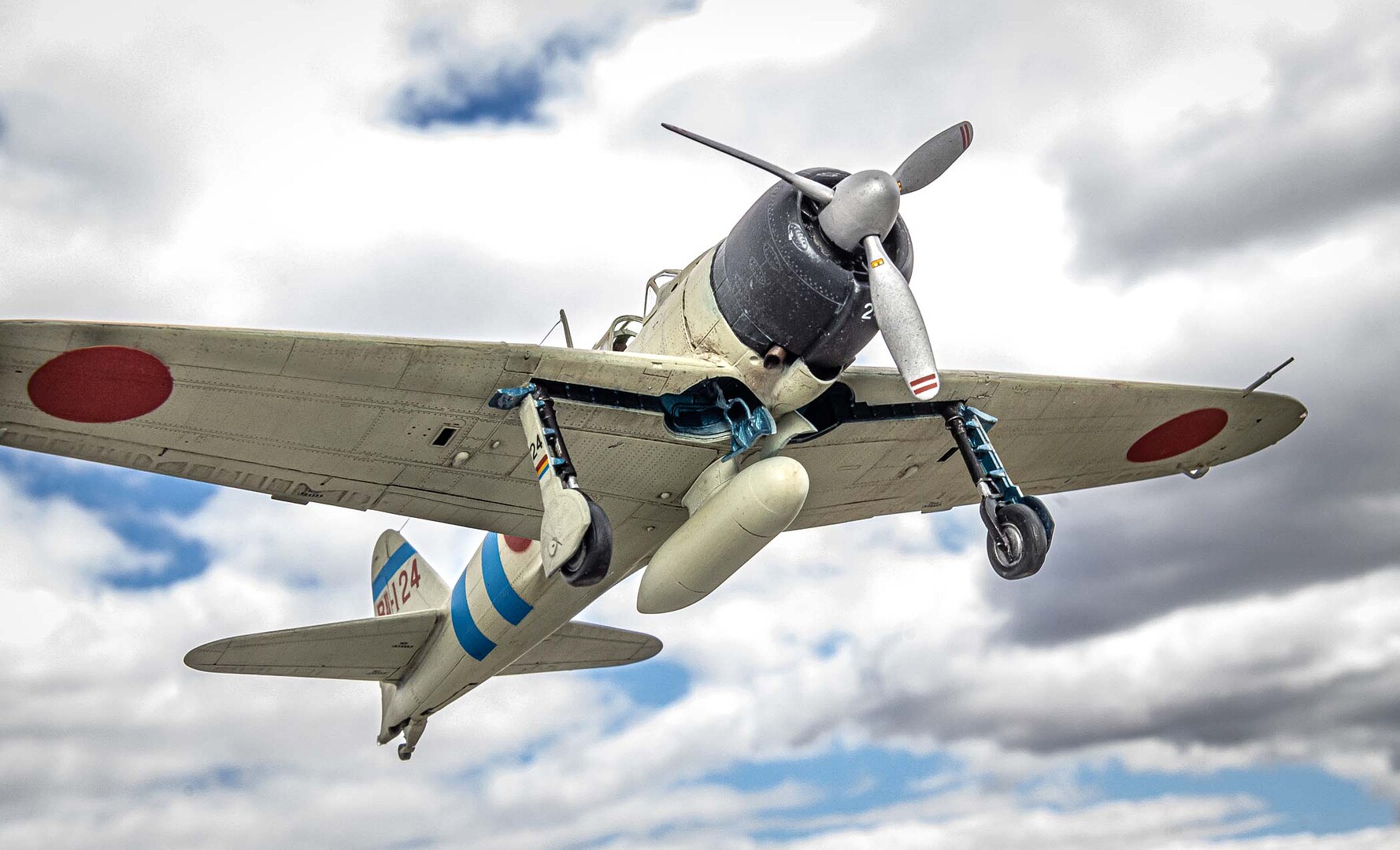 A6M2B ZERO FIGHTER MOD.21 -- Plastic Model Airplane -- 1/48 Scale ...