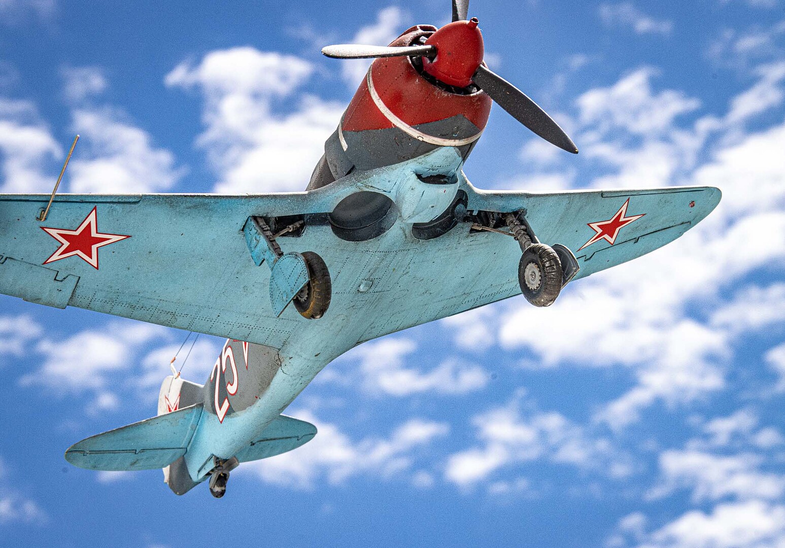 LA5 FN Soviet Fighter -- Plastic Model Airplane Kit -- 1/48 Scale ...