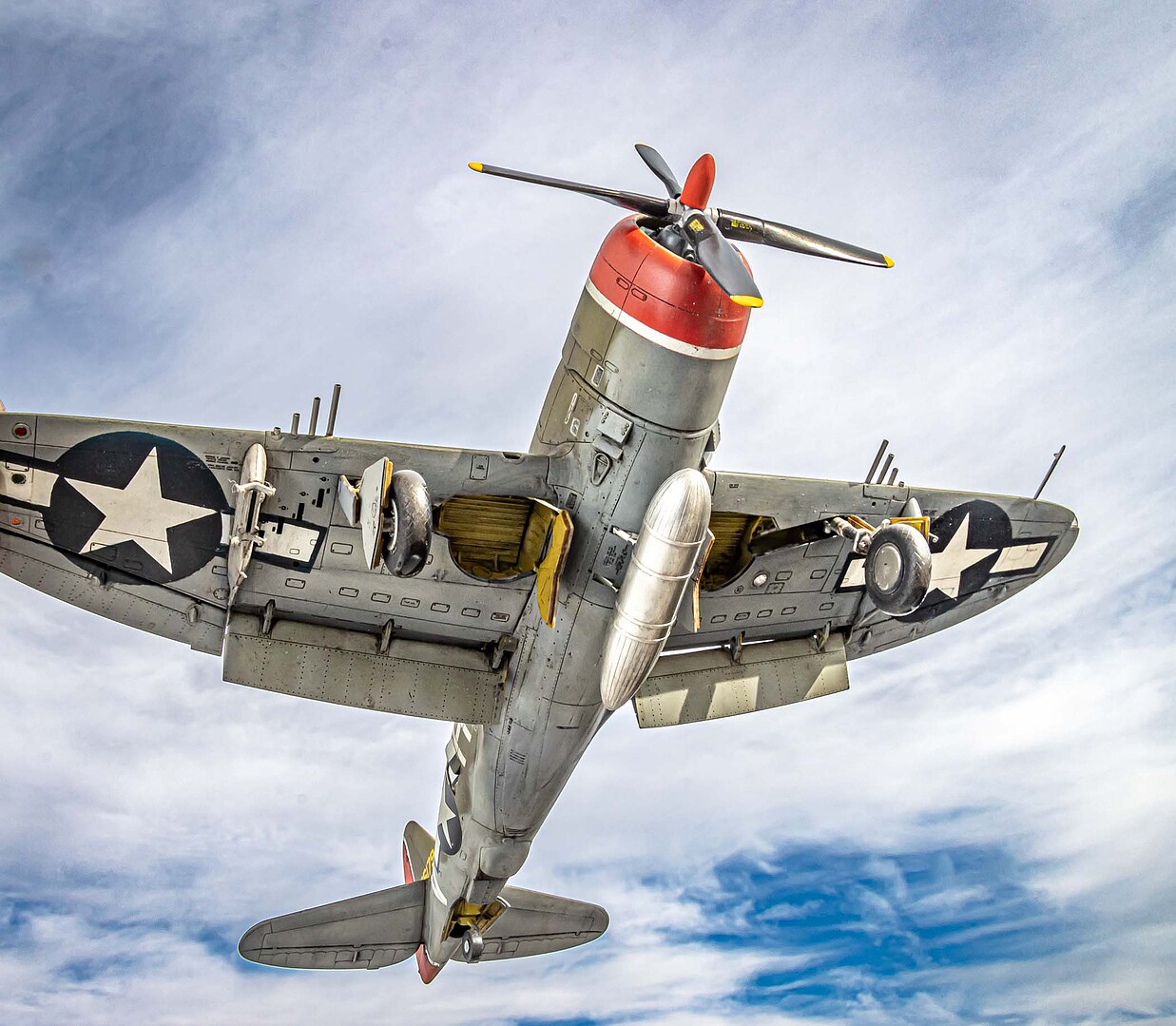 Republic P-47D Thunderbolt Fighter Aircraft -- Plastic Model Airplane ...