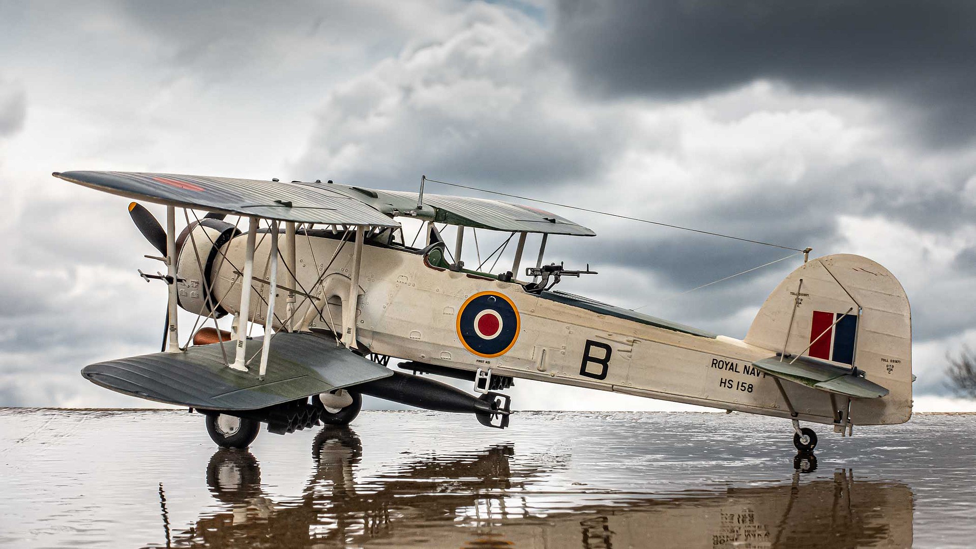 Fairey Swordfish Mk.II Torpedo Bomber Aircraft -- Plastic Model ...