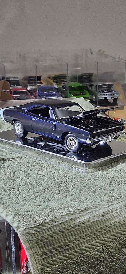 1968 Dodge Charger 2'n1 -- Plastic Model Car Kit -- 1/25 Scale ...