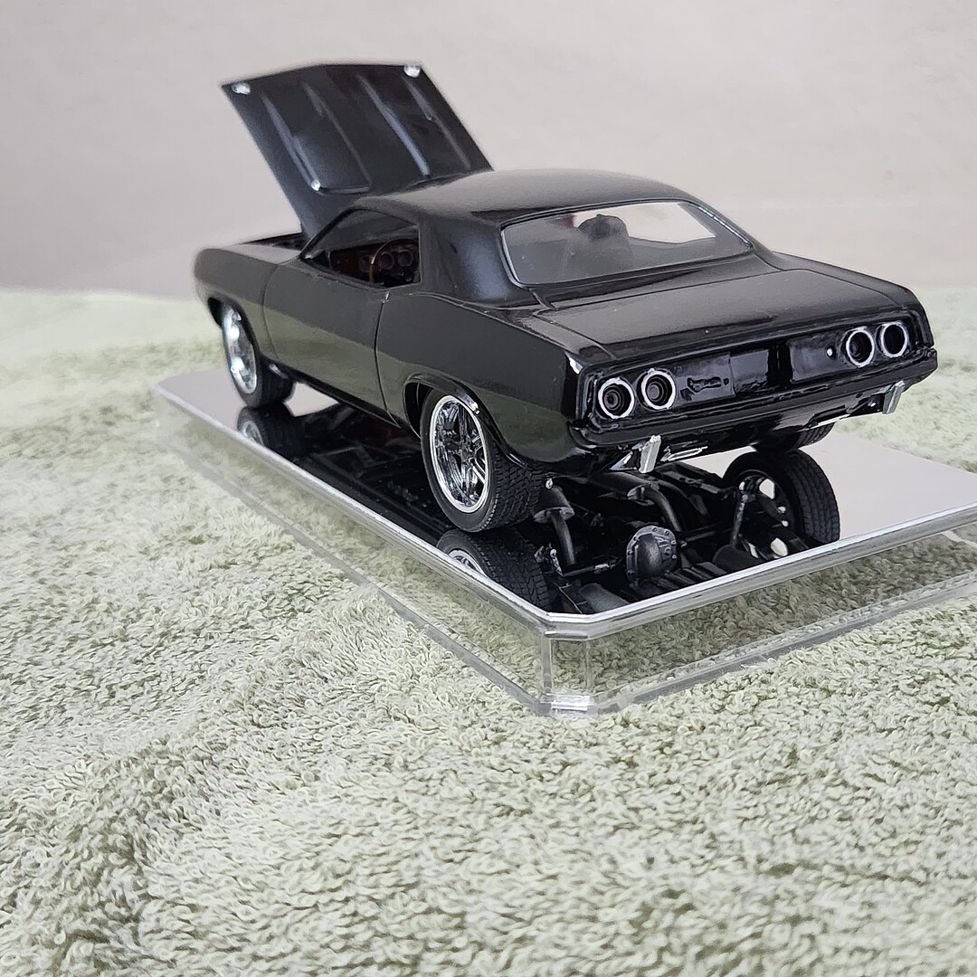 1970 Plymouth Hemi Cuda 2'n1 -- Plastic Model Car Kit -- 1/25 Scale ...