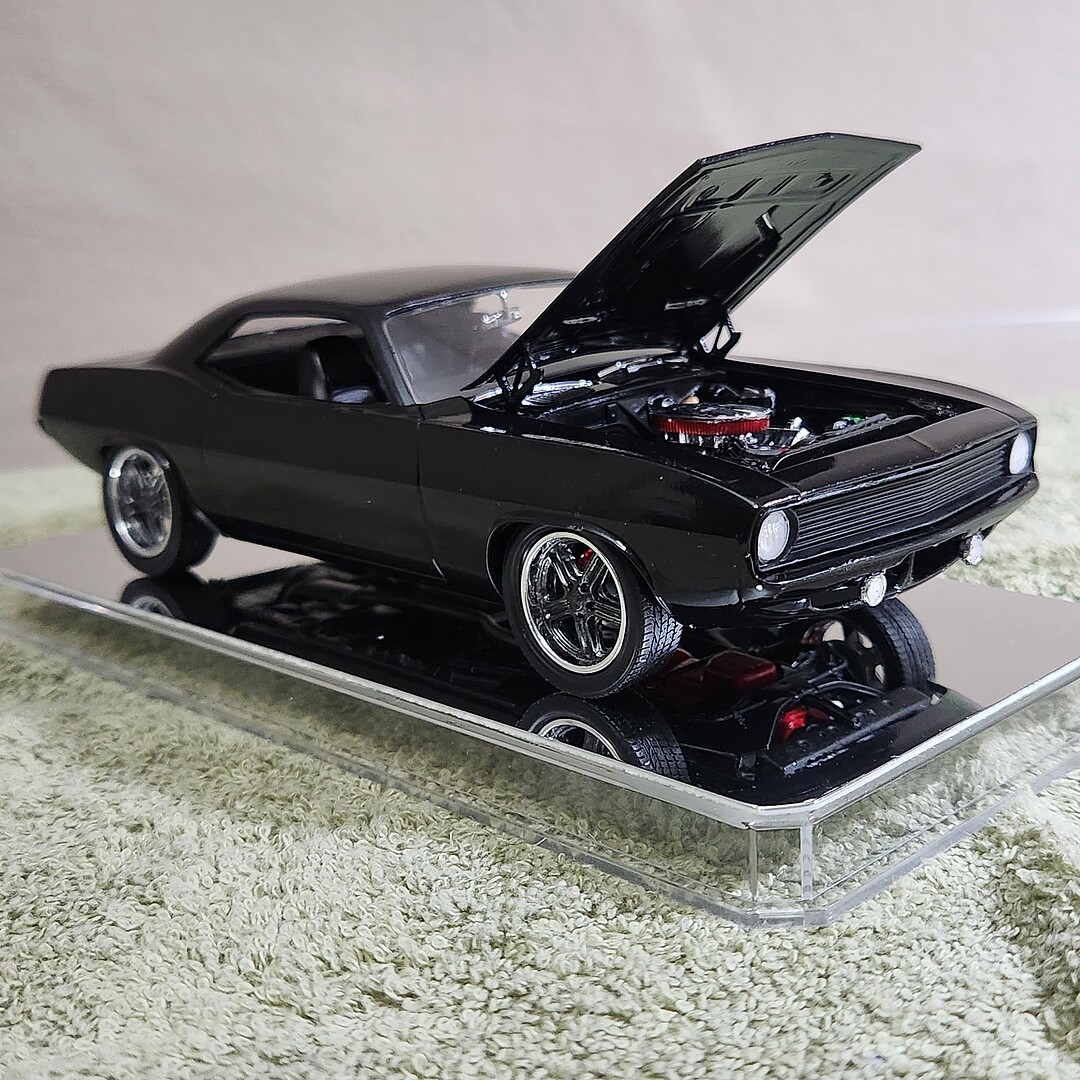 1970 Plymouth Hemi Cuda 2'n1 -- Plastic Model Car Kit -- 1/25 Scale ...