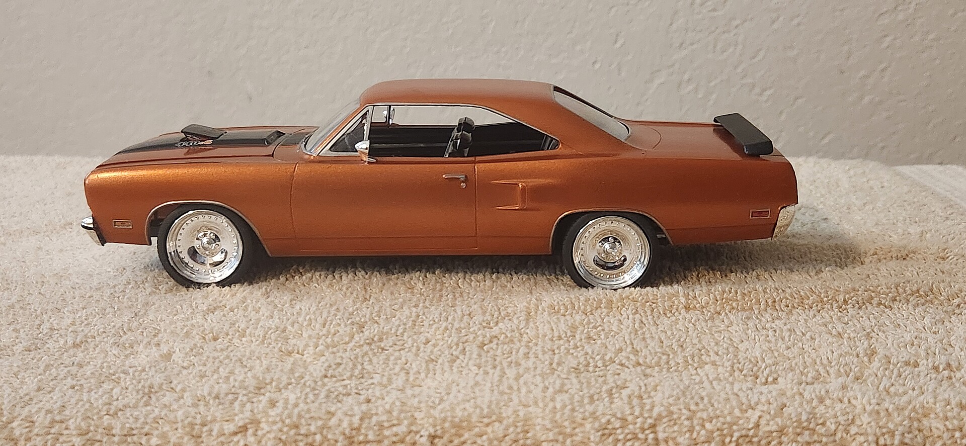 1970 Plymouth Roadrunner -- Plastic Model Car Kit -- 1/24 Scale ...