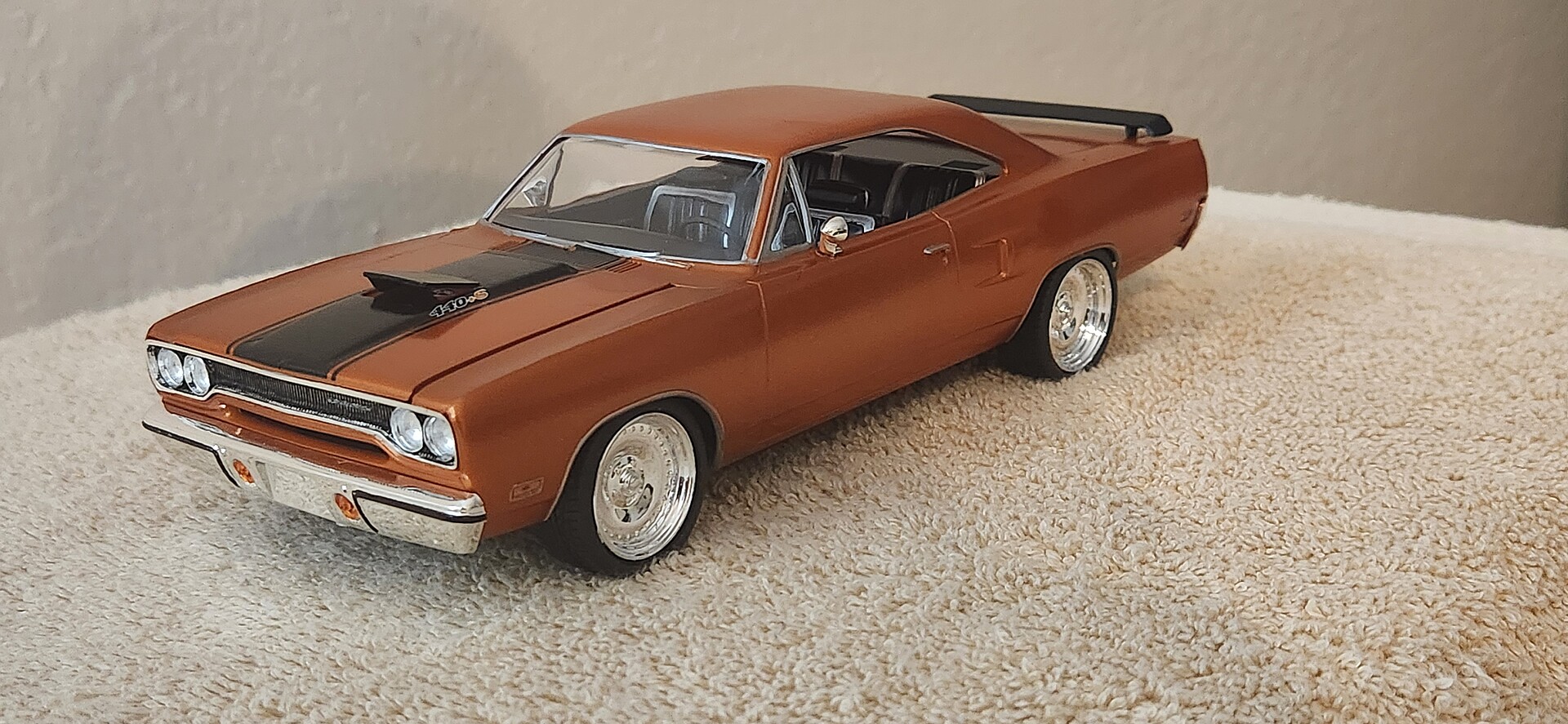 1970 Plymouth Roadrunner -- Plastic Model Car Kit -- 1/24 Scale ...