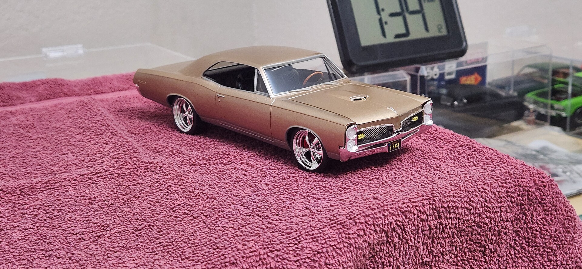 1967 Pontiac GTO -- Plastic Model Car Kit -- 1/25 Scale -- #710 ...