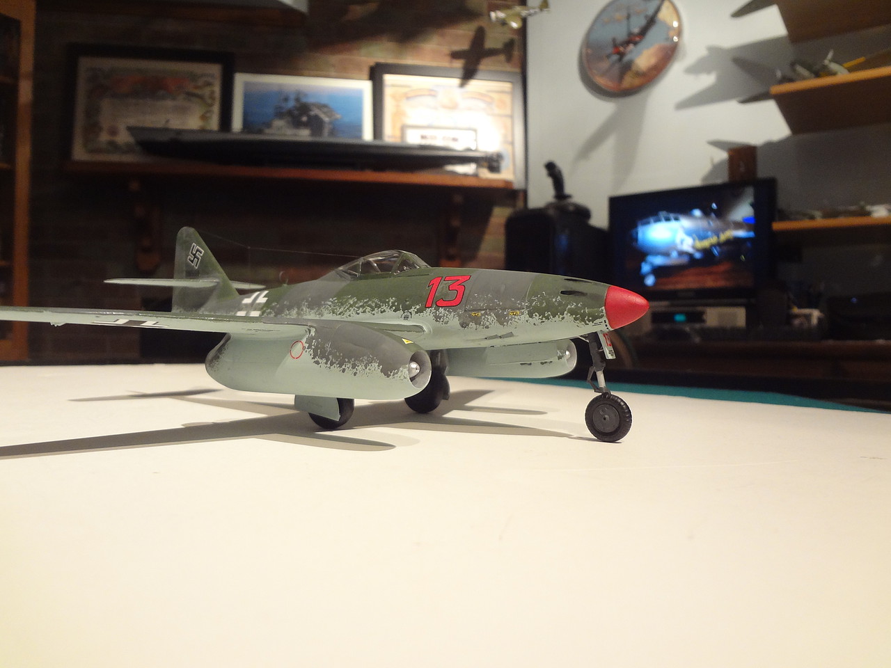 Messerschmitt Me 262 A-1a Fighter Aircraft -- Plastic Model Airplane ...