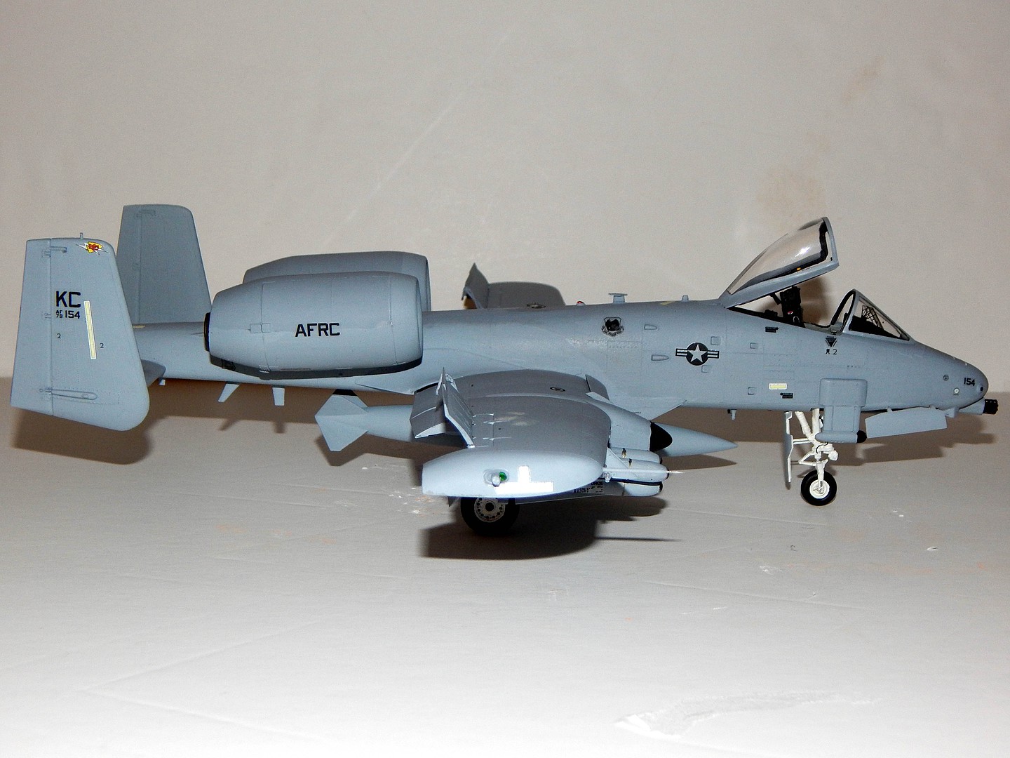 A-10 Warthog -- Plastic Model Airplane Kit -- 1/48 Scale -- #855521 ...