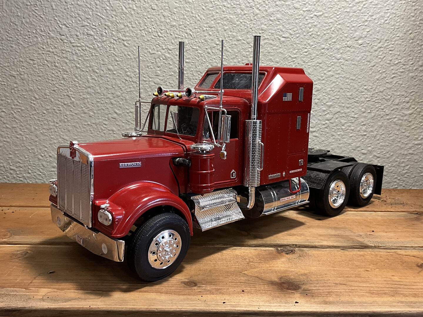 Kenworth W900 -- Plastic Model Truck Kit -- 1/25 Scale -- #851507 ...