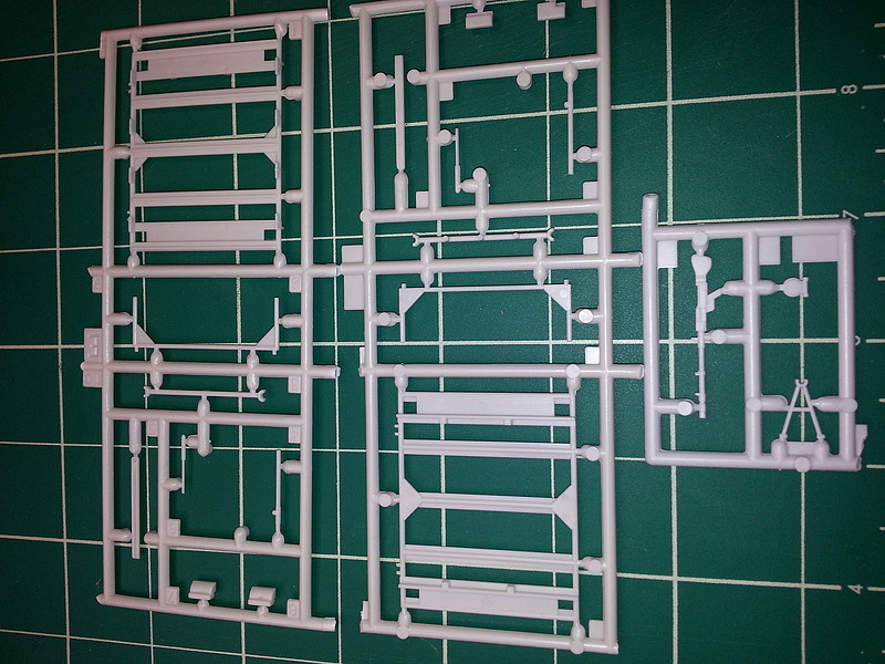 UE(F) Swg 40/28cm Self-Propelled Mobile Rocket Launcher -- Plastic ...