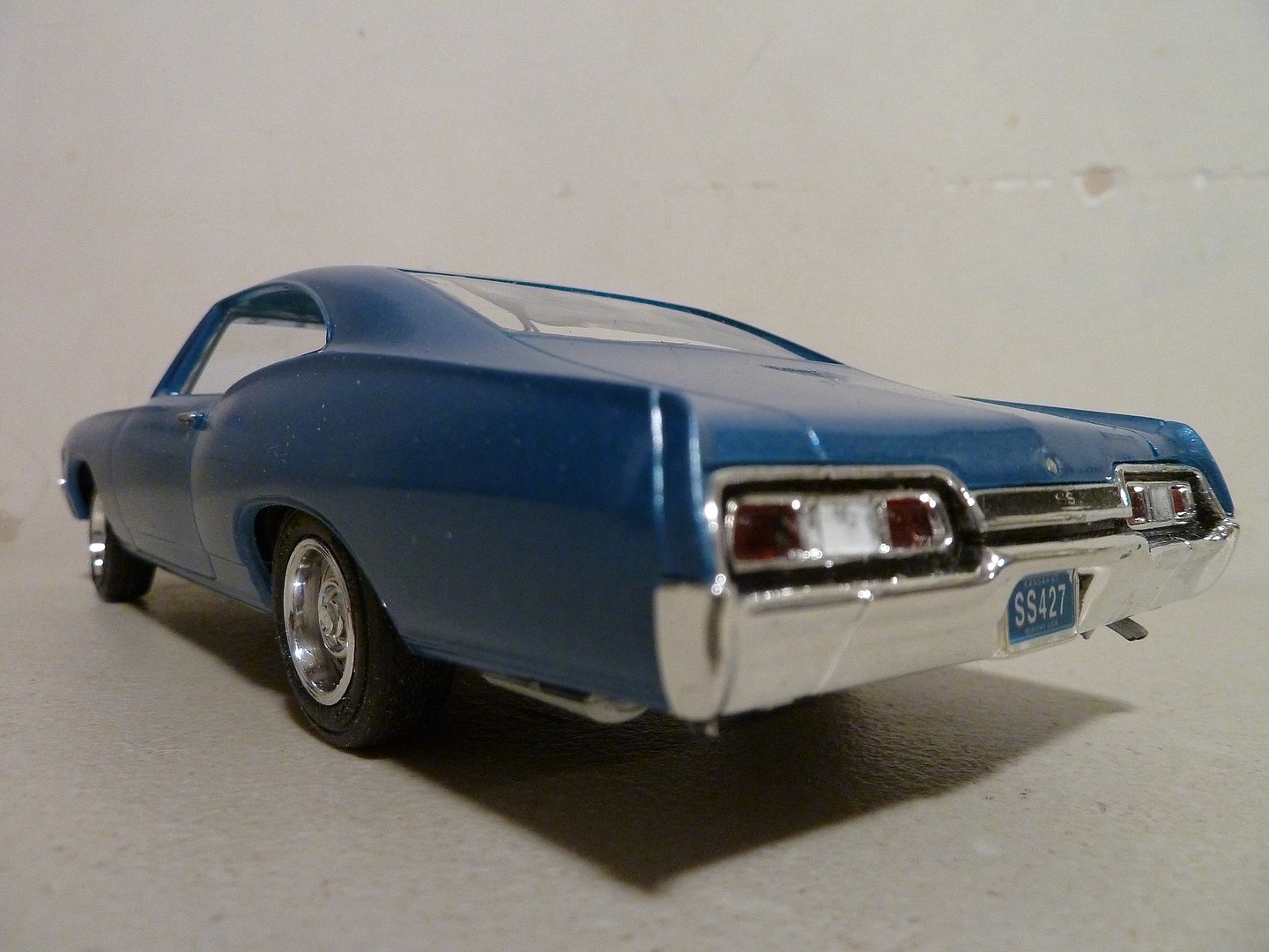 1967 Chevy Impala SS (Stock) -- Plastic Model Car Kit -- 1/25 Scale ...