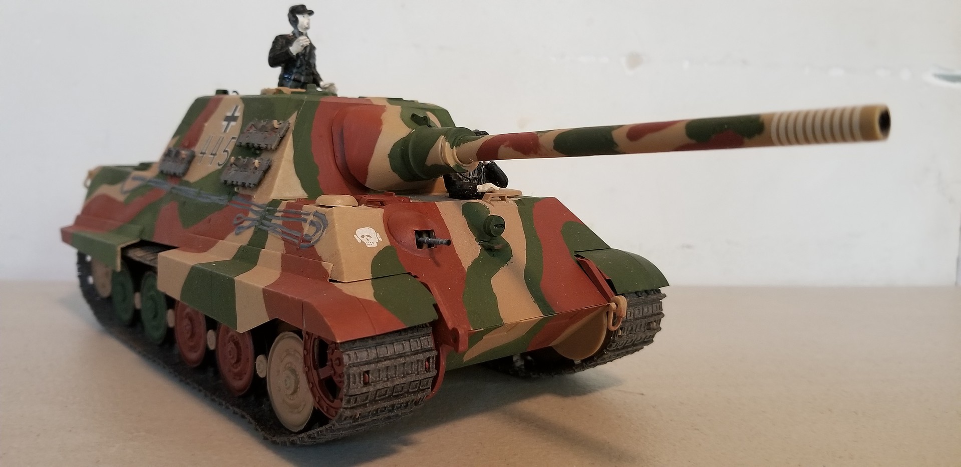 German Heavy Tank Destroyer Jagdtiger -- Plastic Model Military Vehicle ...