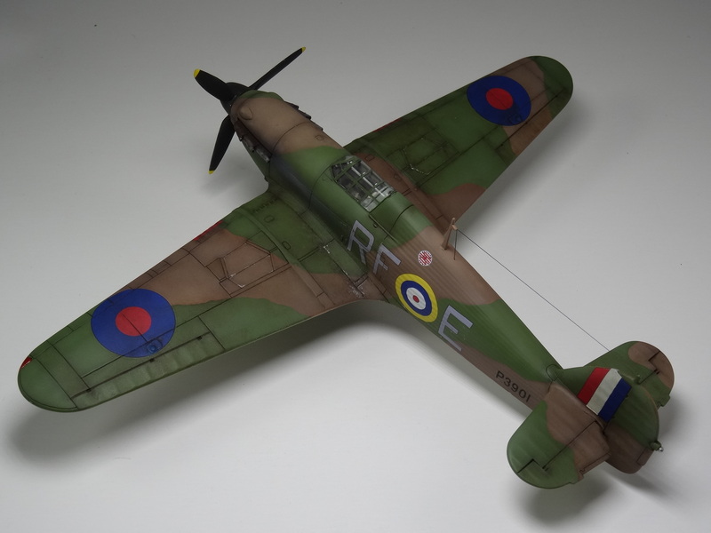 E-Z Snapz Hawker Hurricane MK.1 -- Snap Tite Plastic Model Aircraft Kit ...