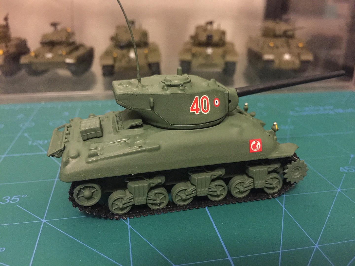 French M4 Tank -- Plastic Model Military Vehicle Kit -- 1/72 Scale ...