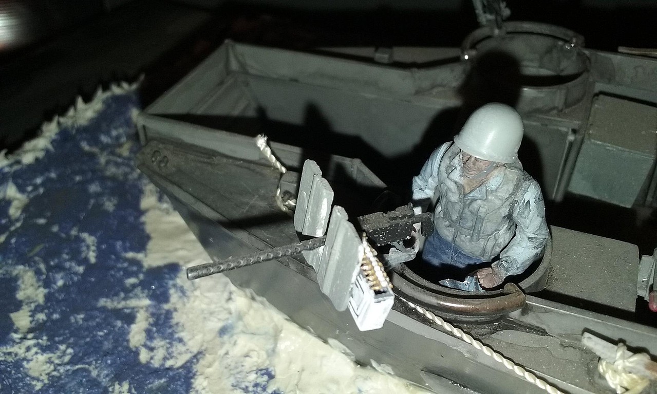 UDT Boat with Frogmen -- Plastic Model Military Ship Kit -- 1/35 Scale ...