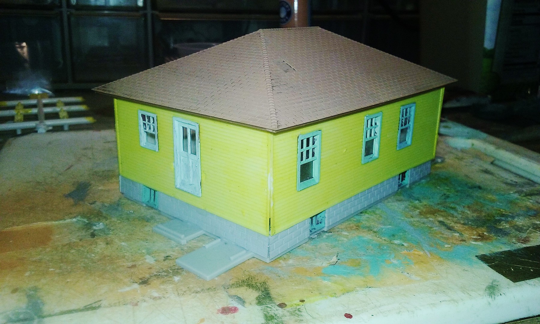 Barb's Bungalow Kit -- HO Scale Model Railroad Building -- #712 ...