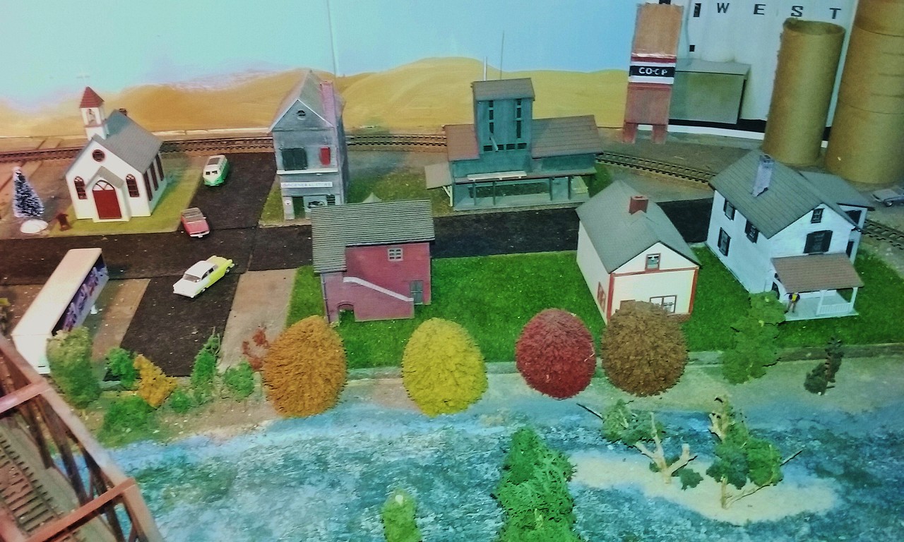 Gallery Pictures Model-Power Lumber Yard Kit HO Scale Model Railroad ...