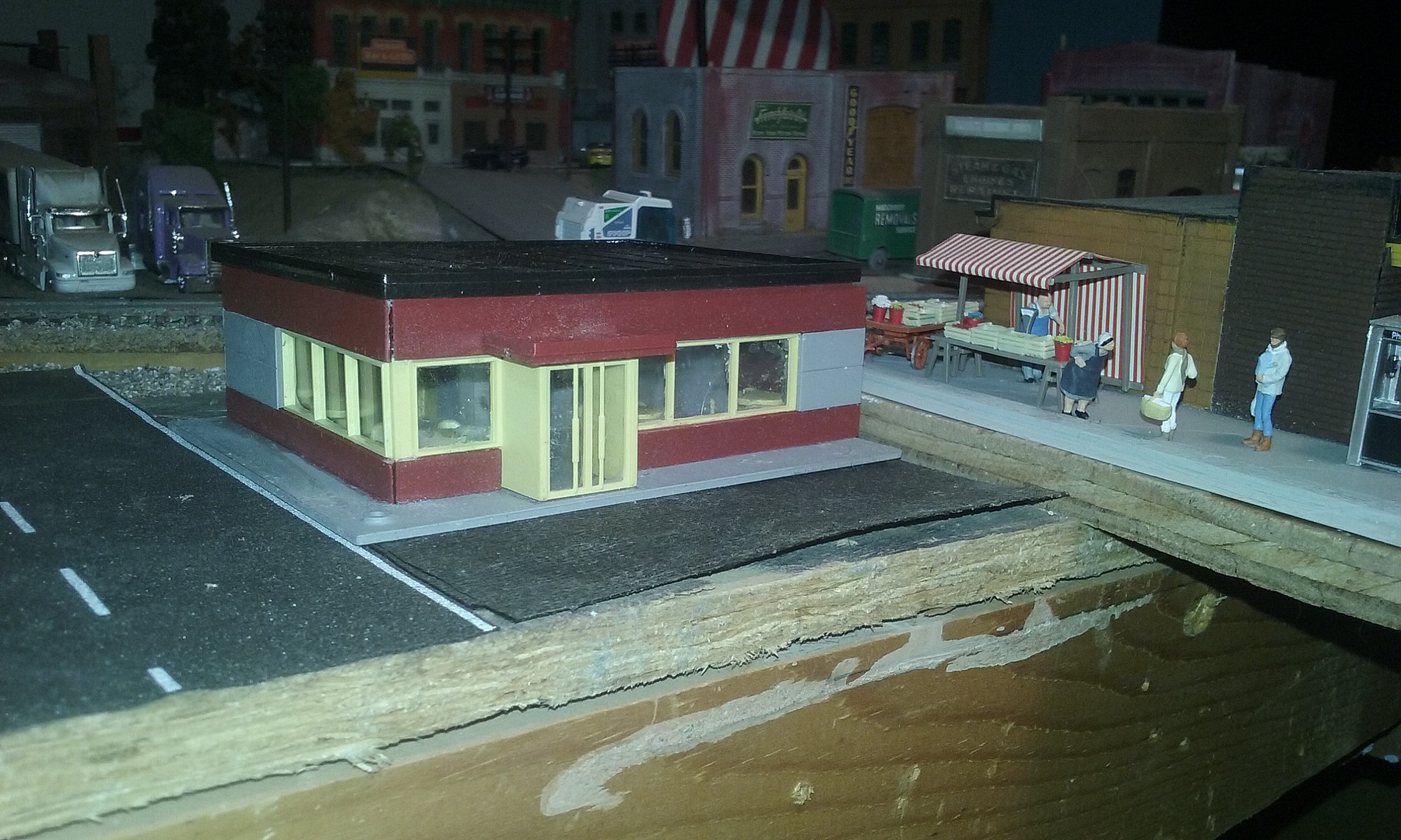 McCafe (McDonald's Coffee House) Kit -- HO Scale Model Railroad ...