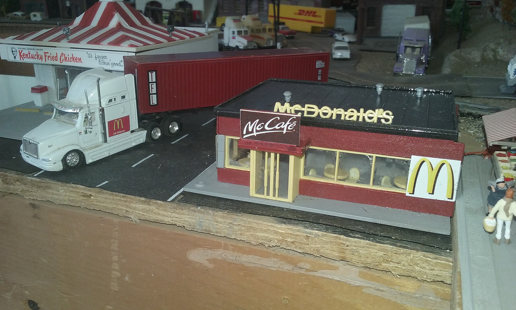 McCafe (McDonald's Coffee House) Kit -- HO Scale Model Railroad ...
