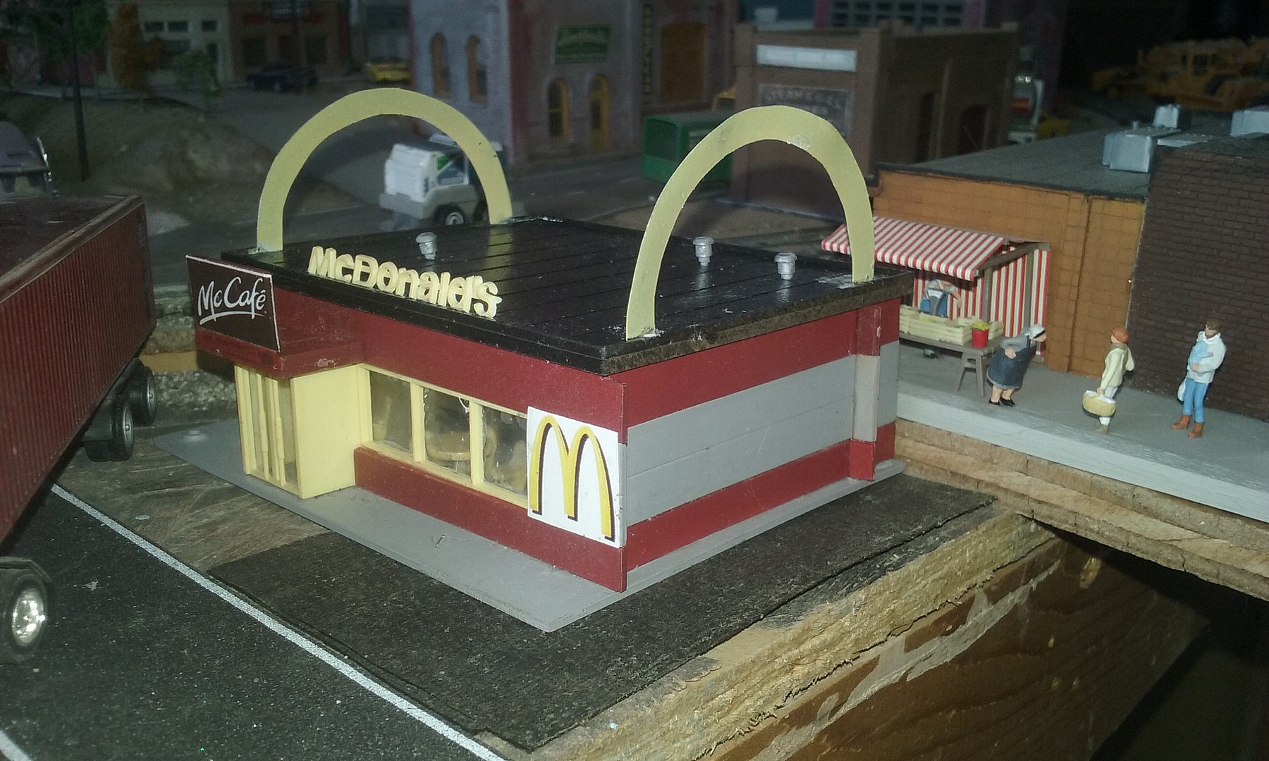 McCafe (McDonald's Coffee House) Kit -- HO Scale Model Railroad ...