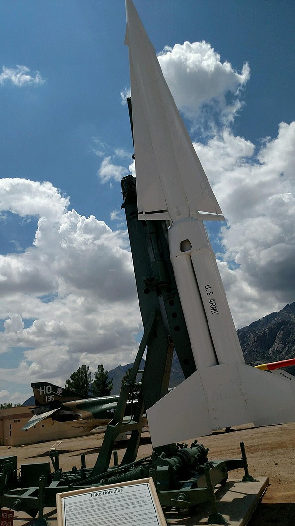 Gallery Pictures Atlantis NIKE Hercules Missile Plastic Model Missile ...