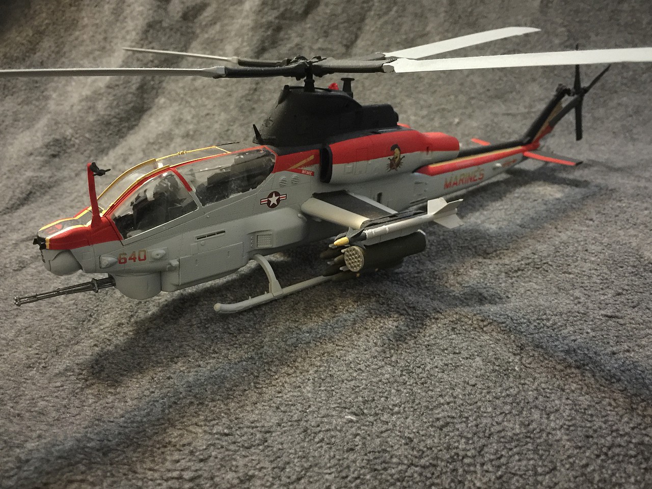 AH1Z Super Cobra Attack Helicopter -- Plastic Model Helicopter Kit -- 1 ...