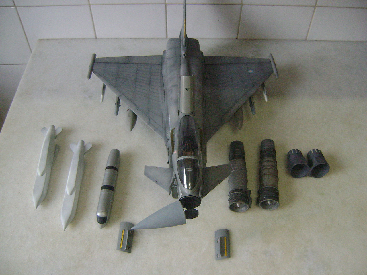 Eurofighter EF-2000 Typhoon Combat Aircraft -- Plastic Model Airplane ...