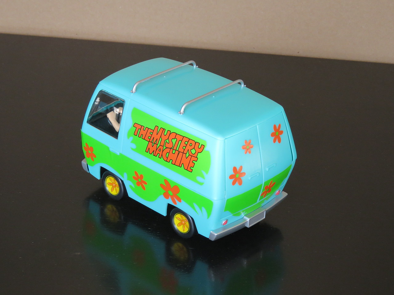 Scooby Doo Mystery Machine Van -- Plastic Model Truck Kit -- 1/25 Scale ...