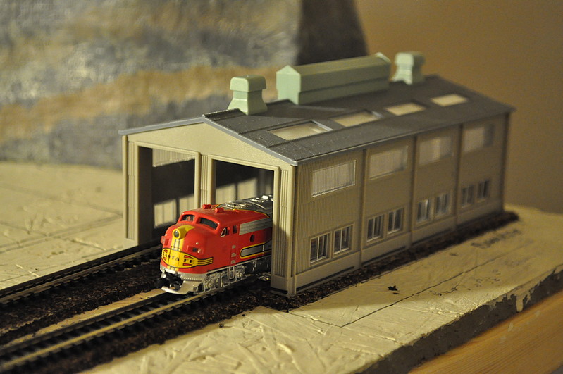 Corrugated Metal 2-Stall Engine House Kit -- N Scale Model Railroad ...