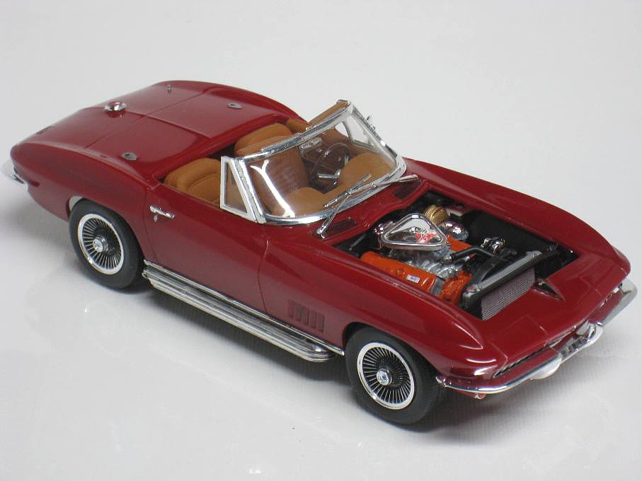 1967 Corvette Convertible -- Plastic Model Car Kit -- 1/25 Scale ...