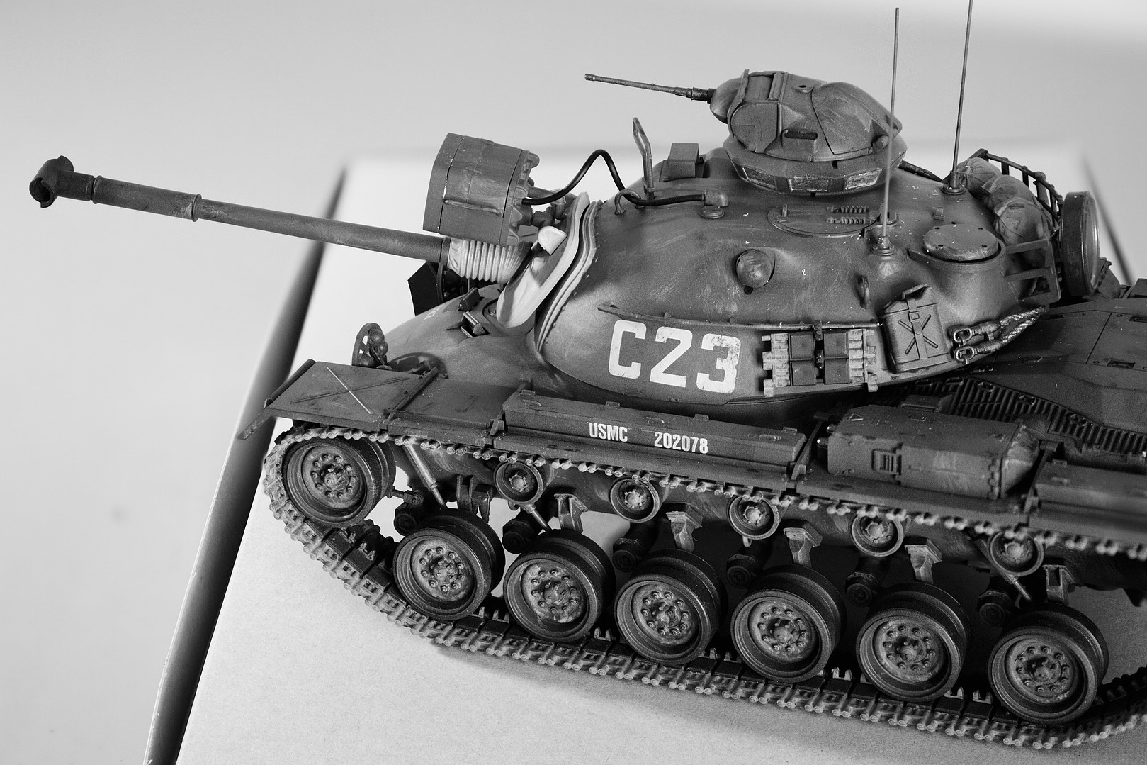 US M48A3 Patton Tank -- Plastic Model Military Vehicle Kit -- 1/35 Scale -- #35120 pictures by nwtgp