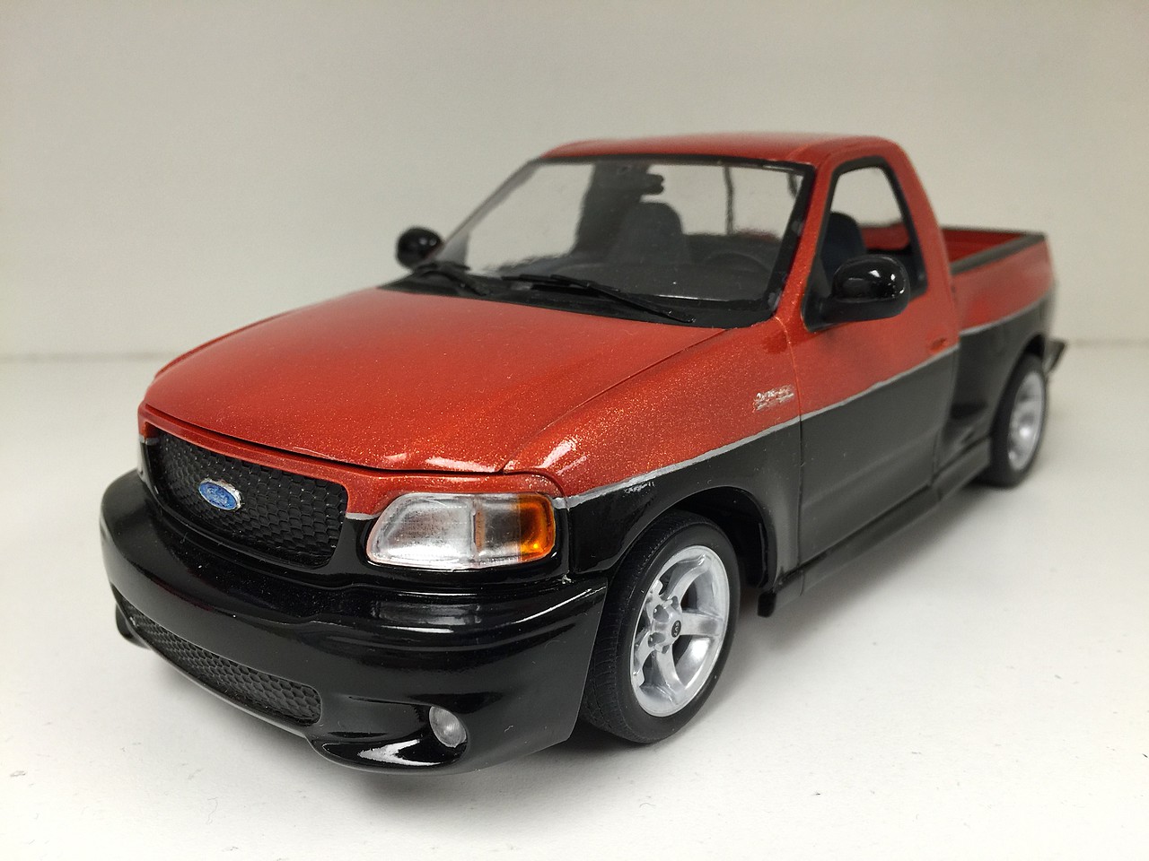 1999 Ford SVT F-150 150 Lightning -- Plastic Model Truck Kit -- 1/25 ...