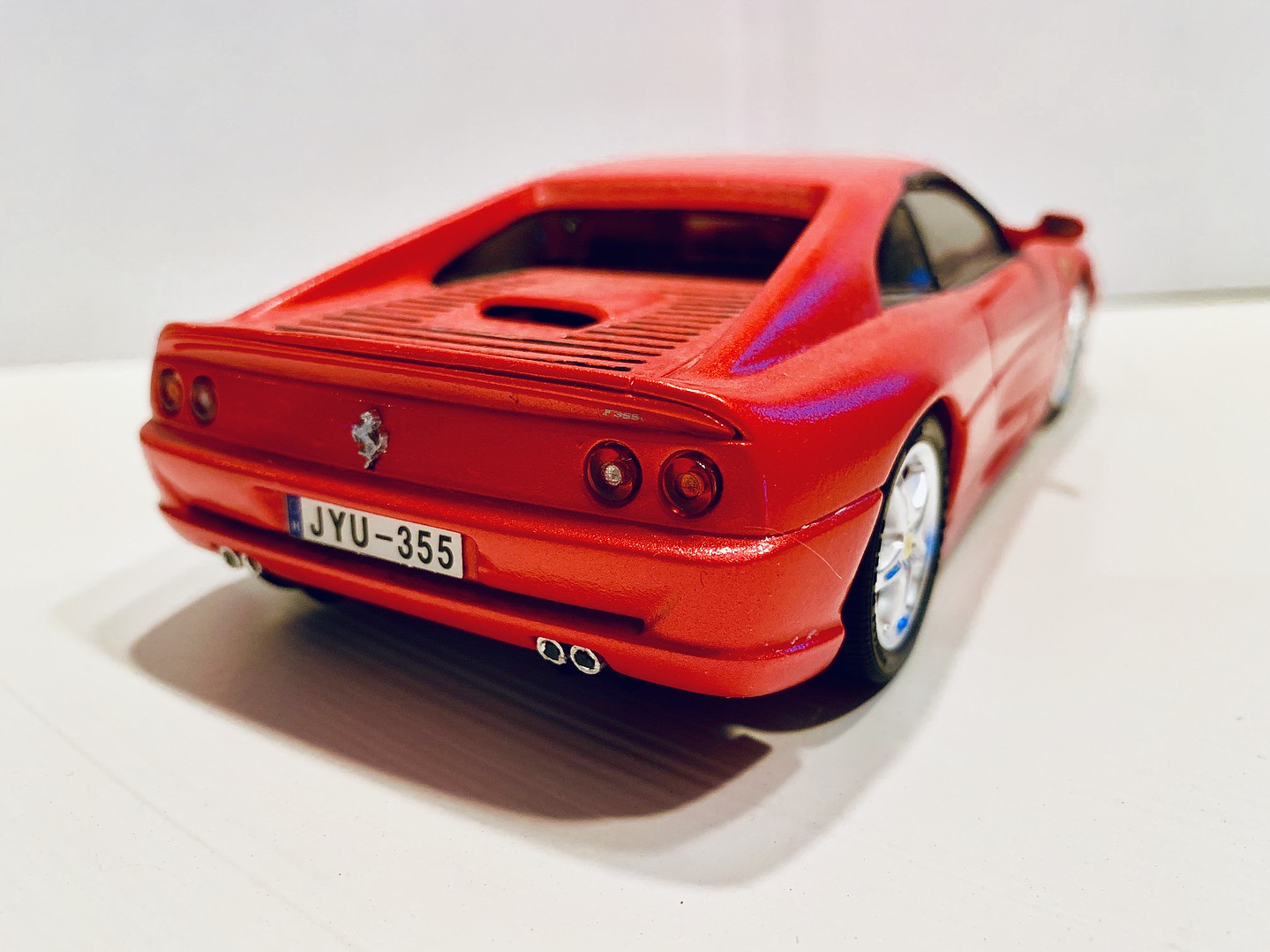 1/24 Ferrari F355 Berlinetta Sports Car pictures by odell.js